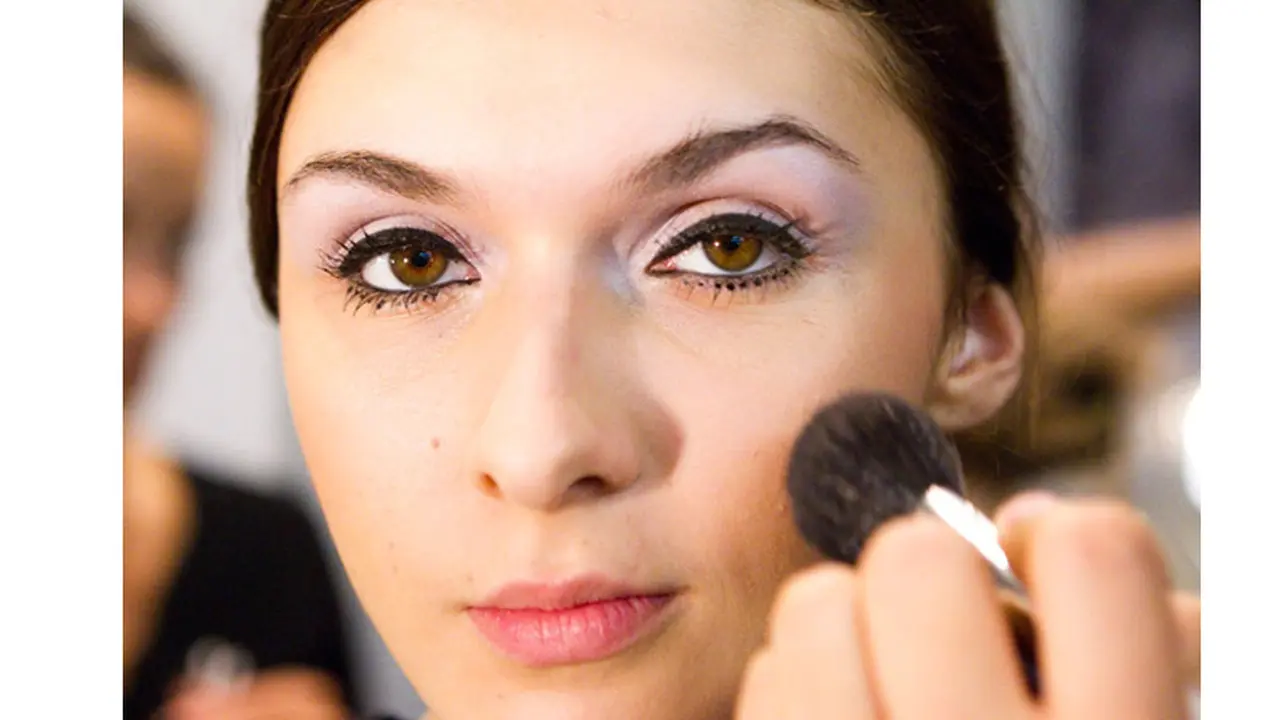 Tips Menggunakan Colour Corrective Makeup - Fashion & Beauty Liputan6.com