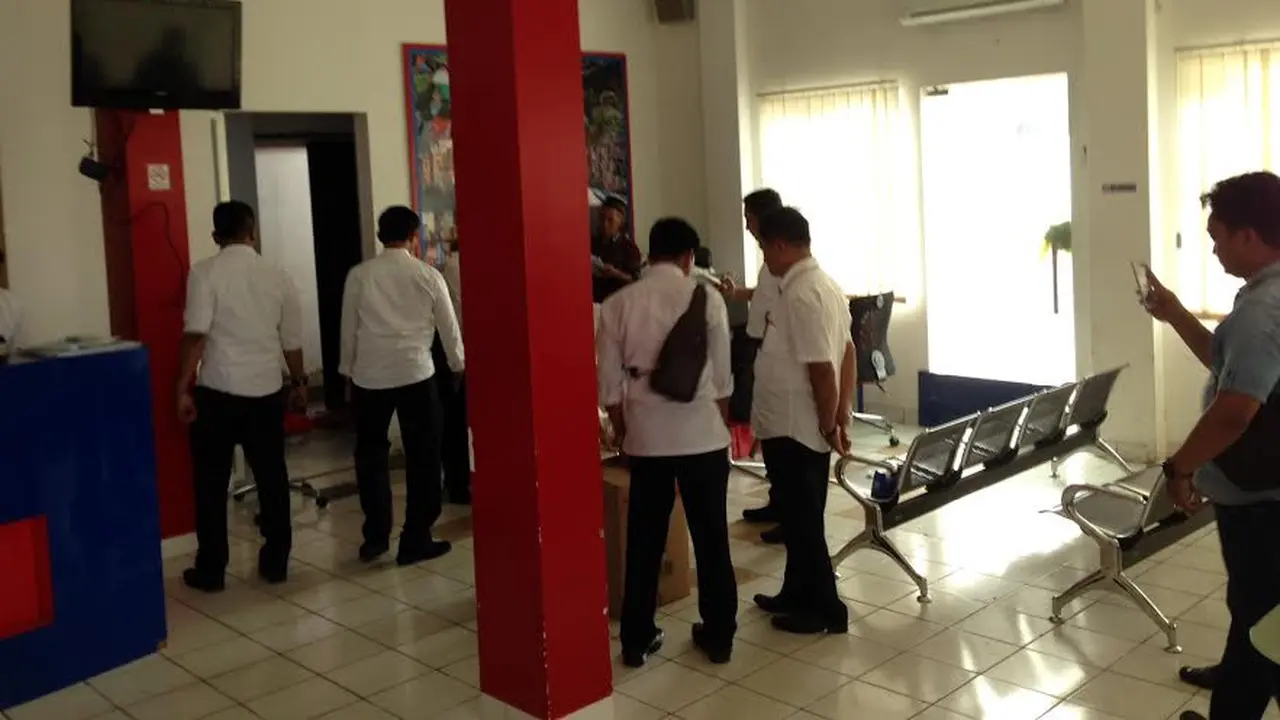 Polisi Geledah Kantor Investasi Bodong Pandawa Grup di Depok - News ...