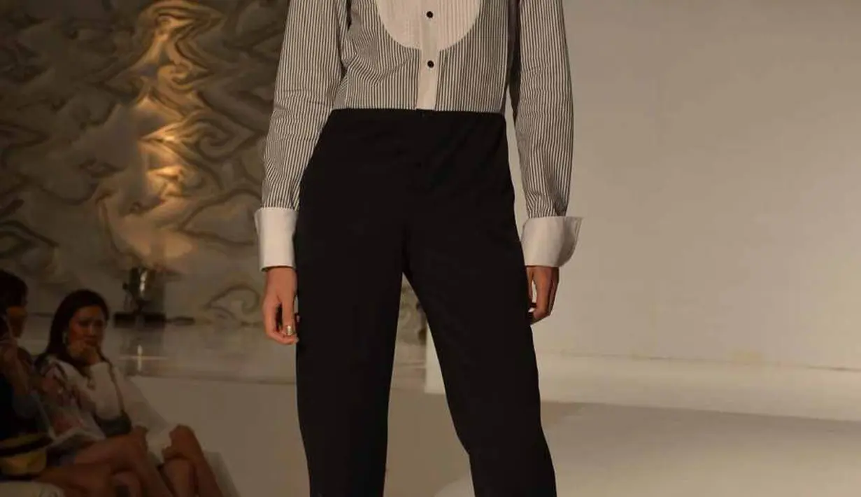 Koleksi Tri Handoko Realovety - Photo Fimela.com