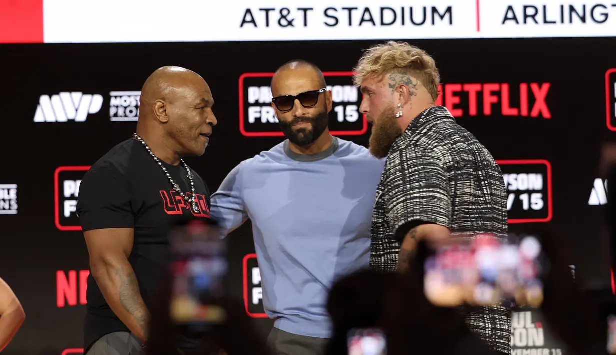 Mike Tyson Vs Jake Paul, Saling Dorong saat Faceoff Jelang Duel - Foto ...