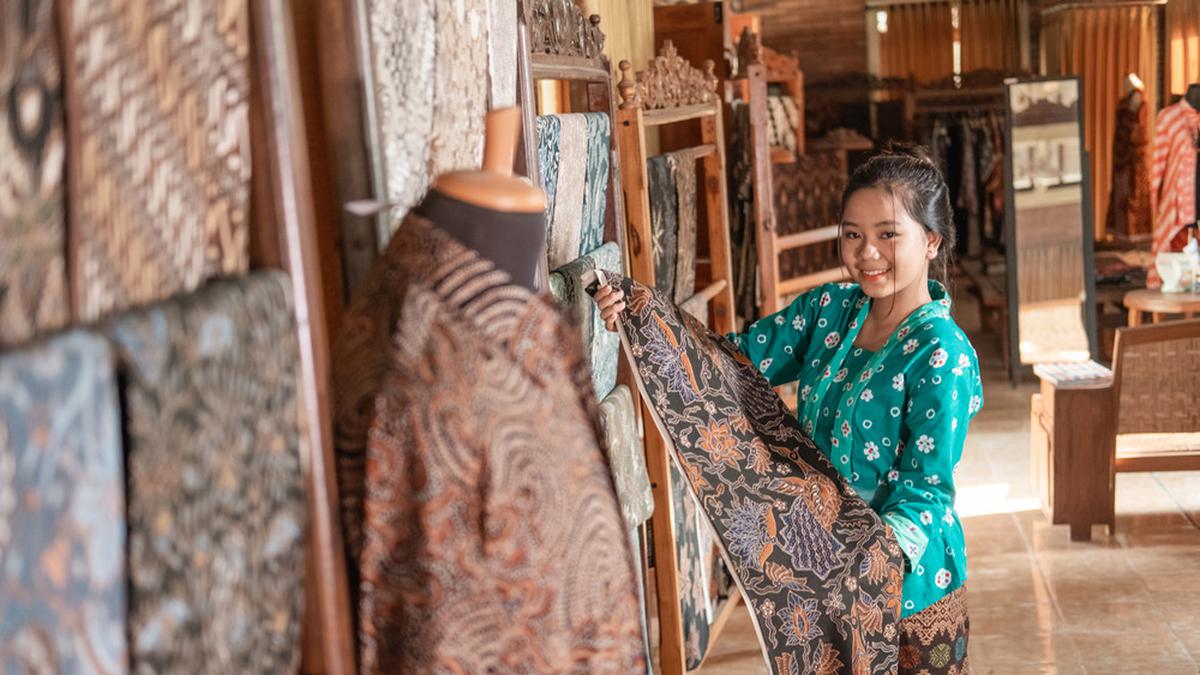 12 Jenis Batik Nusantara yang Cantik dan Cocok Dijadikan Busana