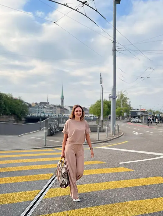 FOTO: Potret Terbaru Donna Agnesia yang Kini Makin Langsing - Foto ...