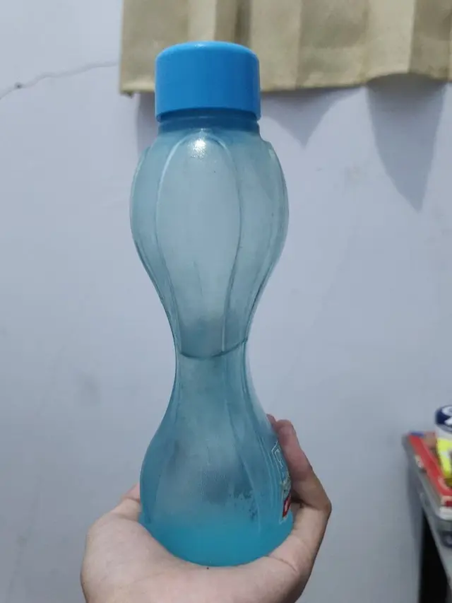 6 Bentuk Botol Ini Nyeleneh Banget, Enggak Habis Pikir - Hot Liputan6.com