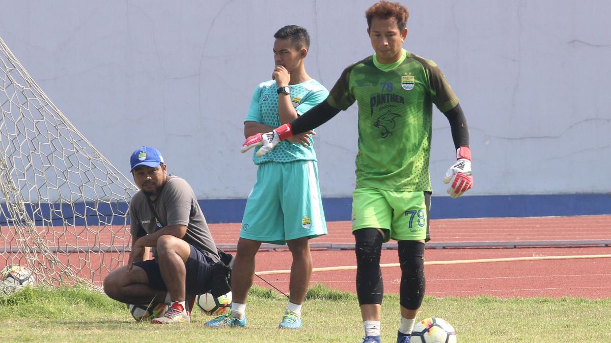 I Made Wirawan Siap Kembali Mengawal Gawang Persib - Indonesia Bola.com