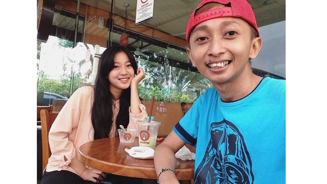 6 Momen Kompak Pemeran Wati dan Ceking Sinetron Ronaldowati, Tetap Bersahabat - Hot Liputan6.com