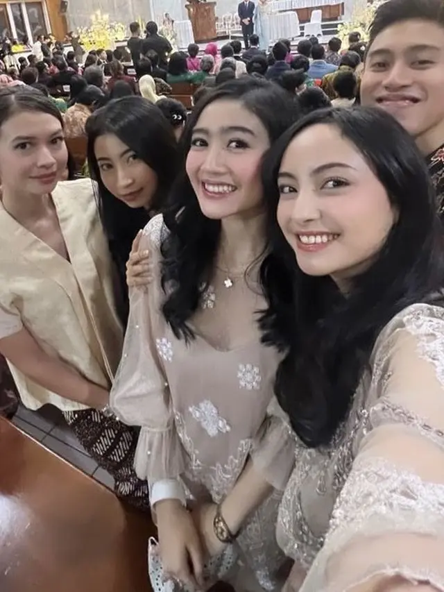 Penampilan Dua Sahabat Jessica Mila saat Hadir di Hari Pertunangan, Yuki Kato Berkebaya dan ...