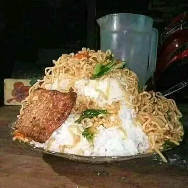 6 Potret Makanan Porsi Kuli ala Warganet Ini Bikin Geleng Kepala - Hot ...