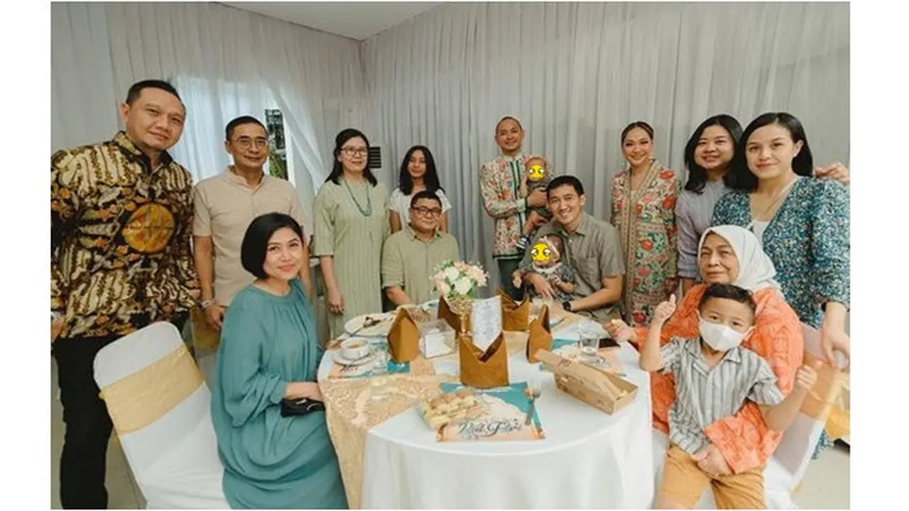 6 Potret Suasana Lebaran di Rumah BCL, Hadirnya Tiko Aryawardhana Jadi Sorotan - Hot Liputan6.com