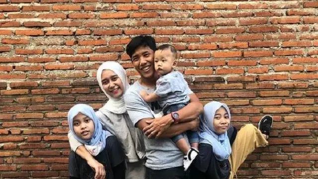 6 Potret Ahmad Bustomi, Mantan Pemain Arema FC yang Kini Bergabung ...