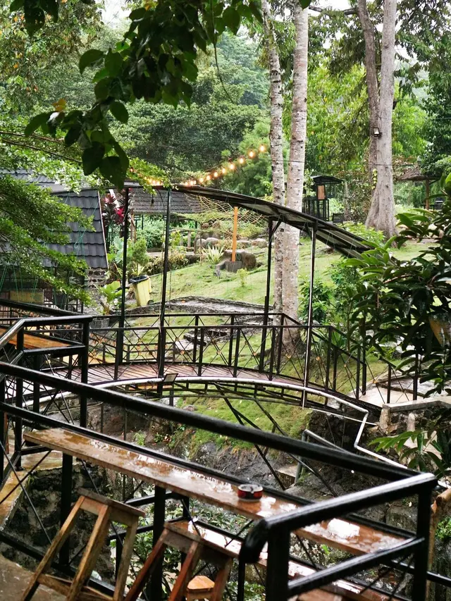 Menikmati Makan Bersama Keluarga di Saung Ende Serang Banten - Regional Liputan6.com