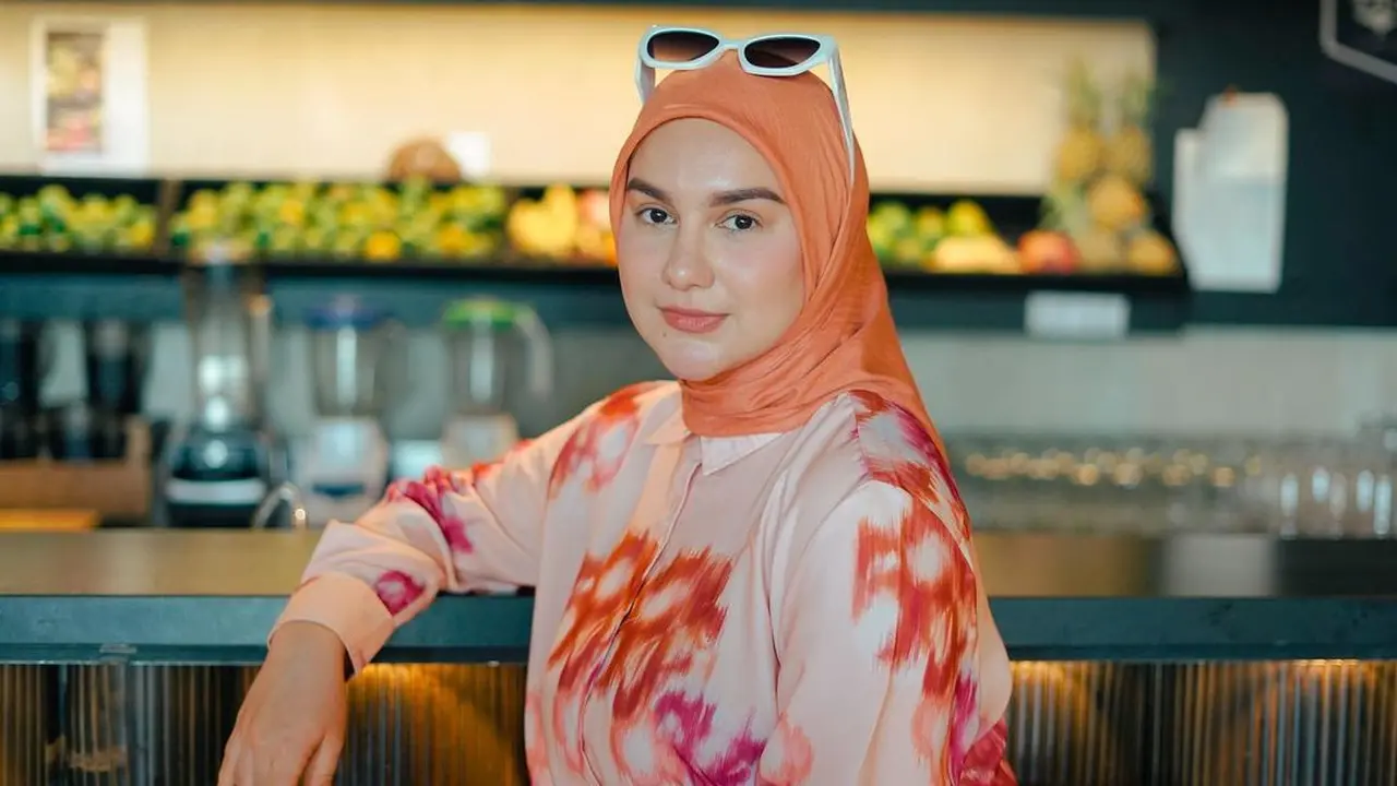 6 Artis Ini Pernah Kepergok Tak Pakai Cincin Nikah, Terbaru Ria Ricis ...