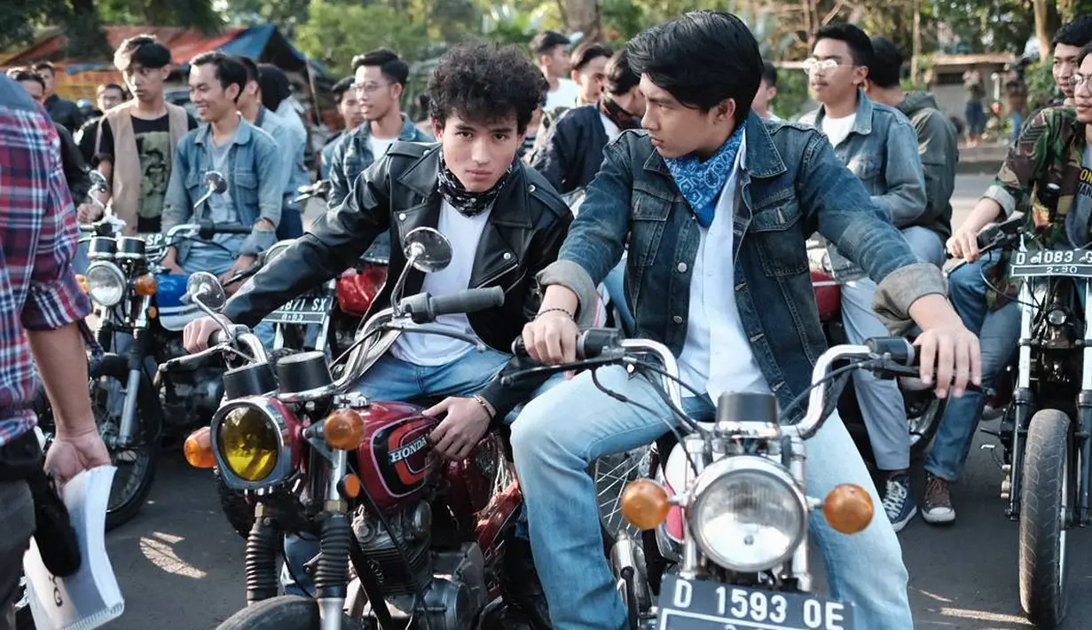 Mengenal Giulio Parengkuan, Si Tampan Anhar di Film Dilan 1990 - Photo Fimela.com