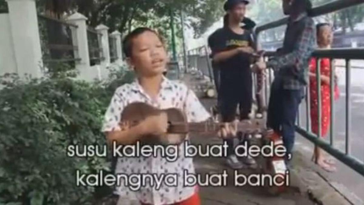 Lirik Lagu Pengamen Ini Sukses Bikin Netizen Ngakak Jumpalitan!