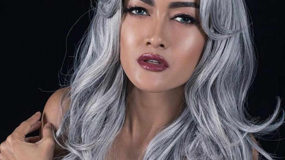 Botak, Julia Perez Dikira Manekin dan Boneka Barbie