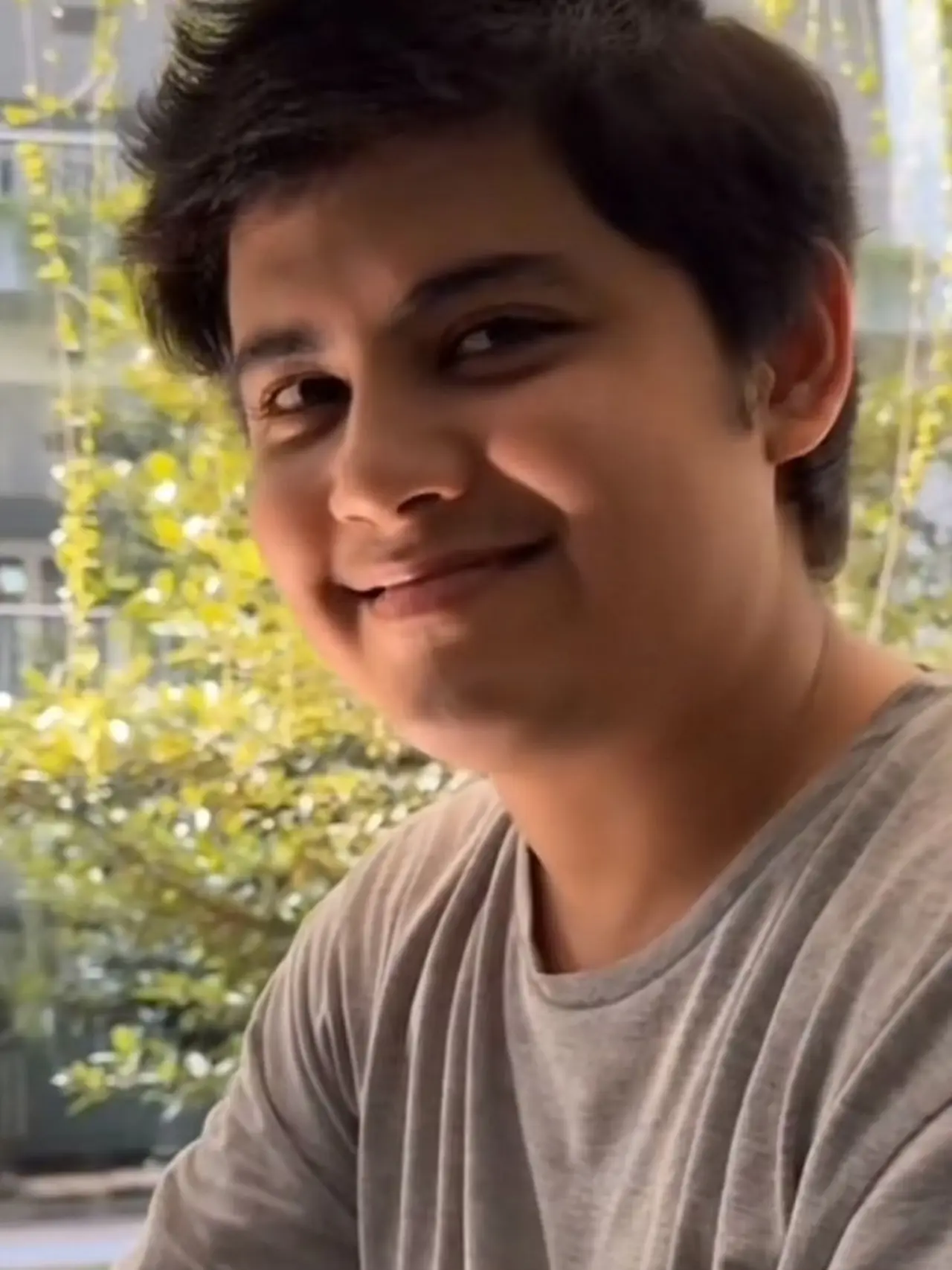 6 Potret Terkini Aliando Syarief dengan Badan Berisi, Netizen: 'Gemoy ...