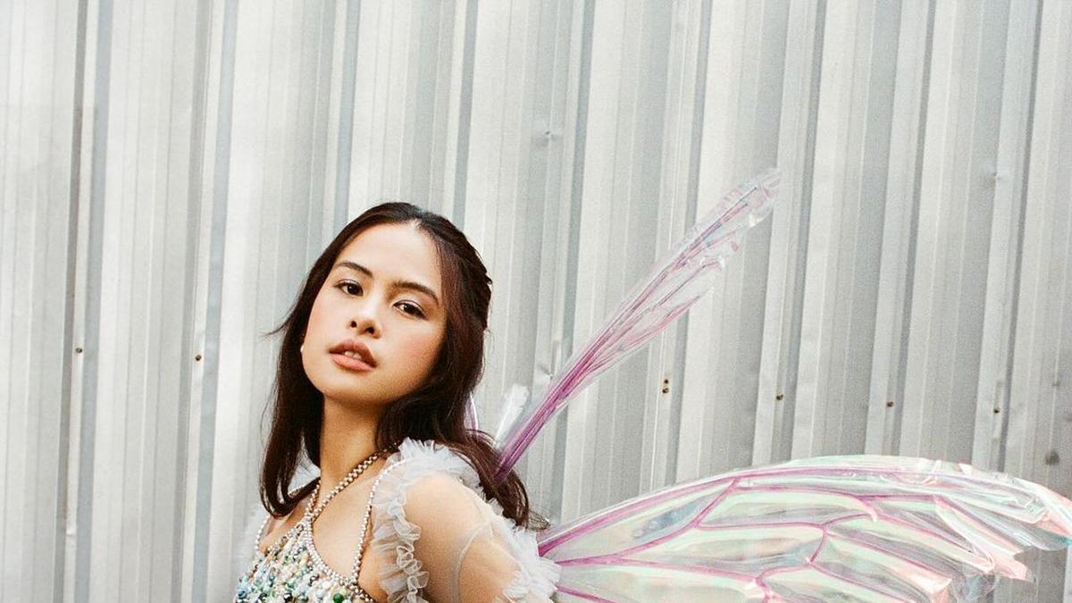 Potret Maudy Ayunda Menjelma Jadi Peri Anggun di Video Klip Terbaru ...
