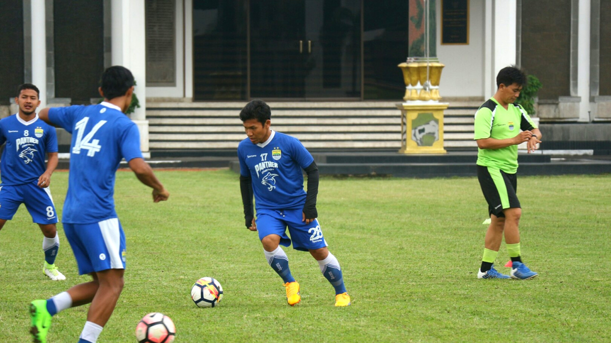 Ini Status Eka Ramdani Bersama Persib Bandung - Bola Liputan6.com
