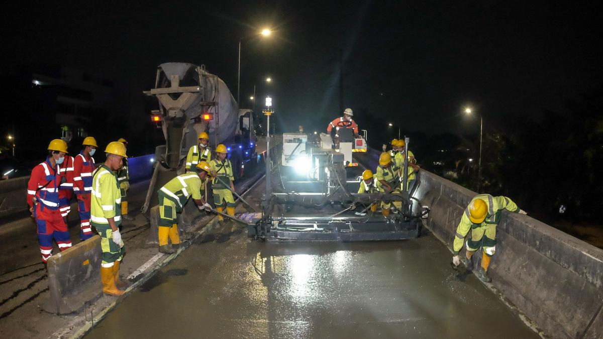 Solusi Bangun Indonesia Kantongi Pendapatan Rp 5,57 Triliun pada Semester I 2023 - Saham ...