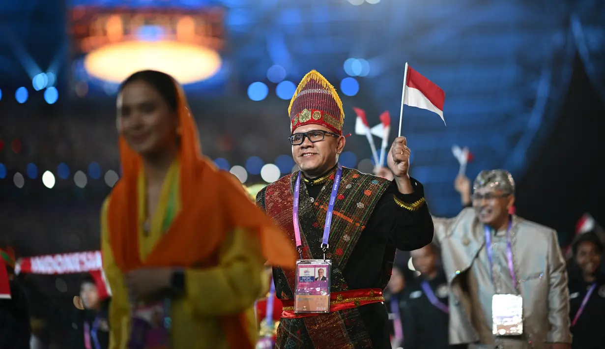 Defile Kontingen Indonesia di Pembukaan Asian Games 2023 Hangzhou ...