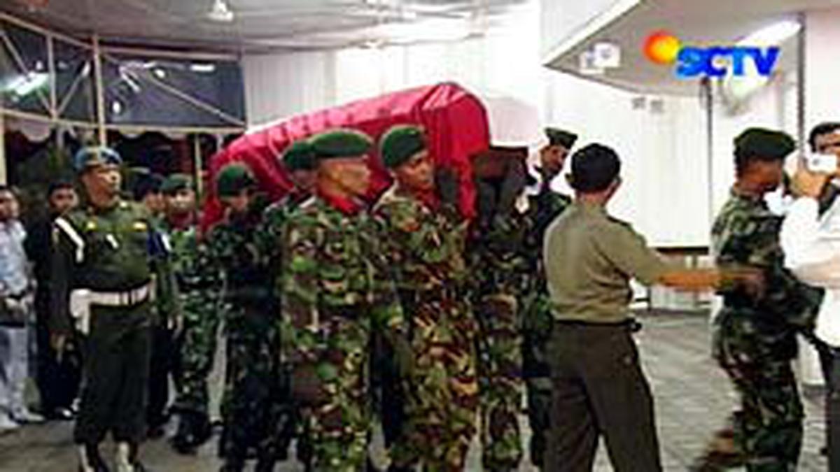 Jenazah Radius Prawiro Tiba di Jakarta - News Liputan6.com