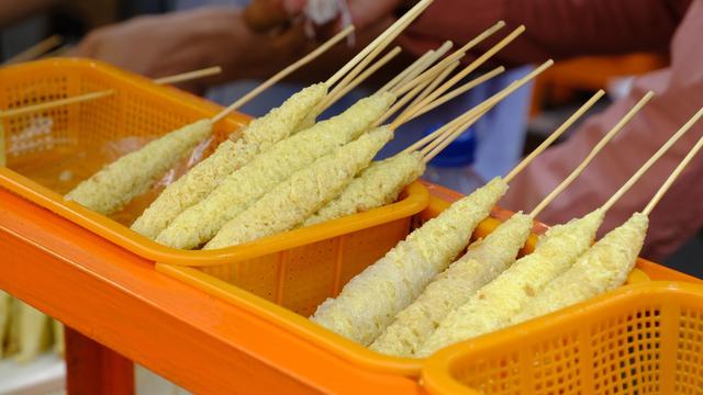 Resep Papeda Gulung, Camilan Kaki Lima yang Gurih dan Simpel - Food ...