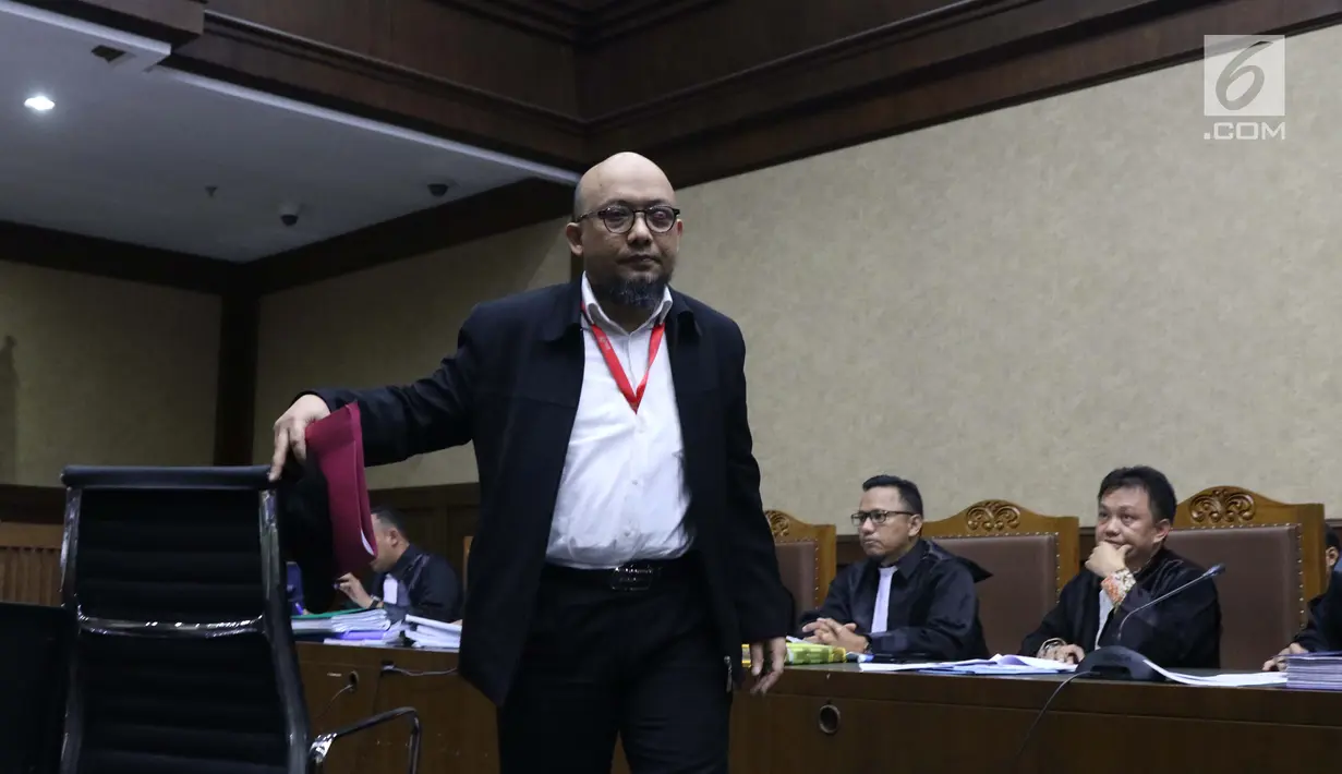 FOTO: Novel Baswedan Jadi Saksi di Sidang Lucas - Foto Liputan6.com