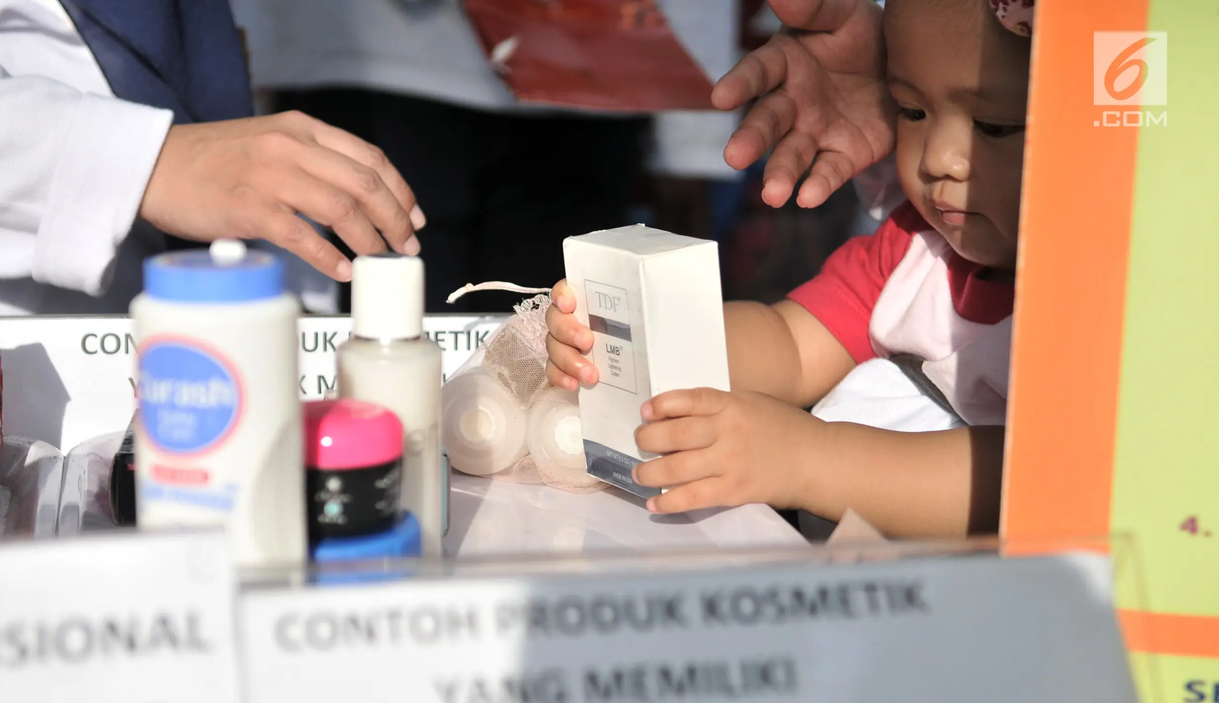 FOTO: BPOM Sosialisasikan Produk Makanan dan Obat - Foto Liputan6.com