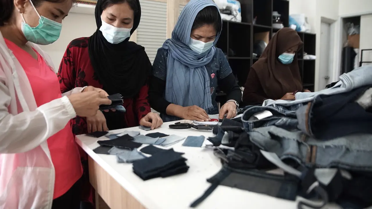 10 Cara Desain Baju Untuk Pemula, Ikuti Langkah-langkahnya - Hot ...