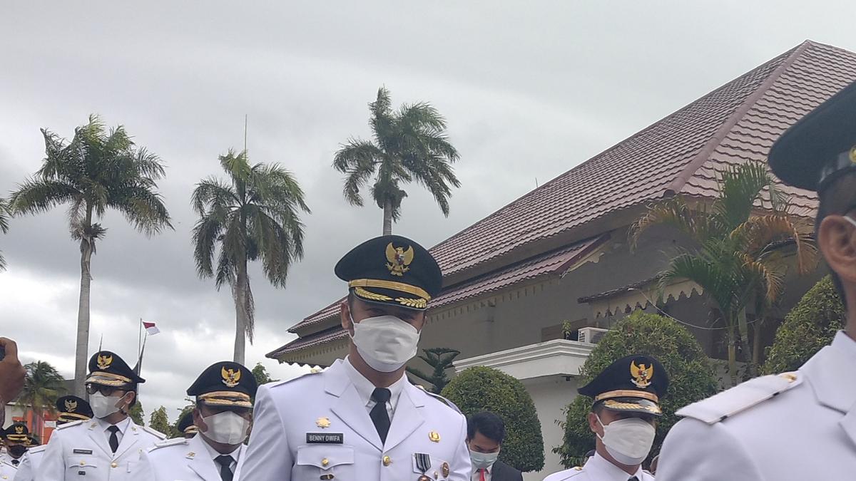 Jabat Bupati Sijunjung, Benny Dwifa Gantikan Sang Ayah - Regional ...
