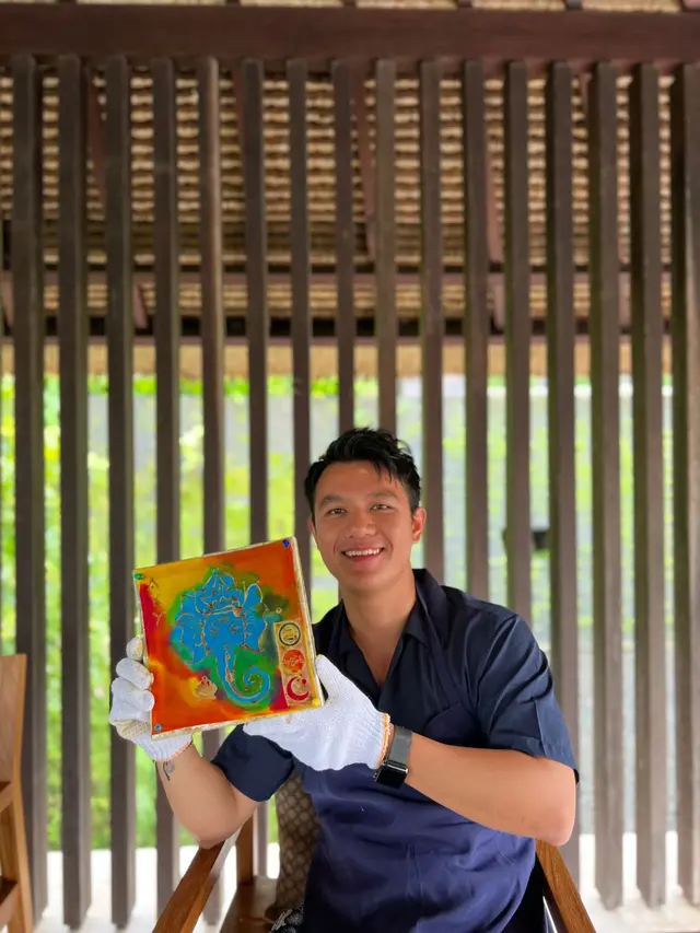 Alex Kevin Young Content Creator Spesialis Traveling dan Staycation ...