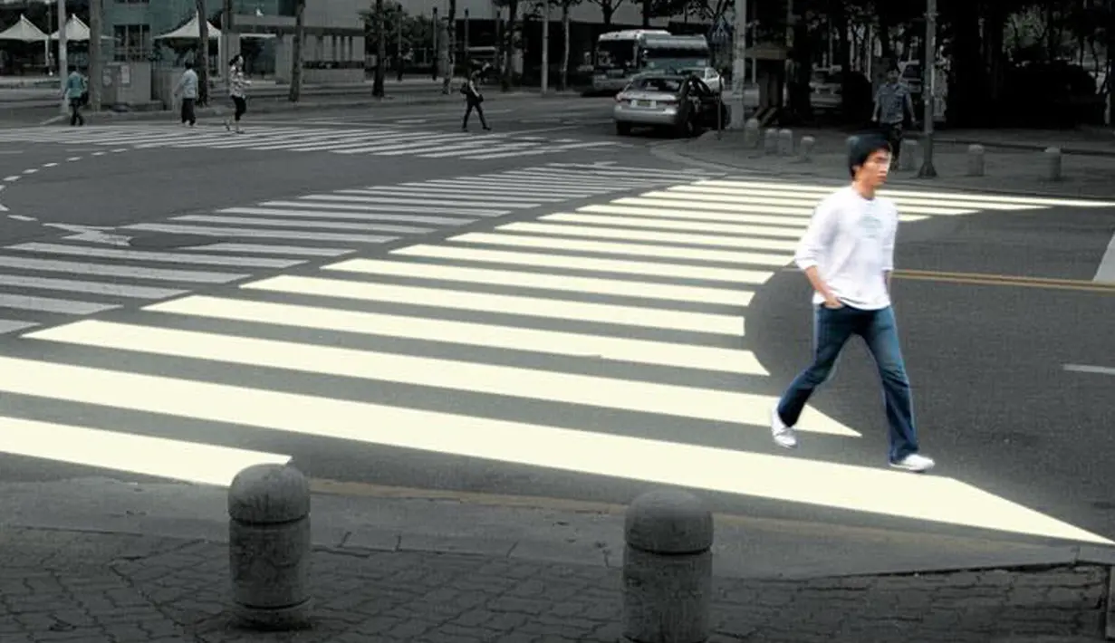 Keren, 10 Zebra Cross unik Bikin Nyeberang Jadi Happy - Foto Liputan6.com