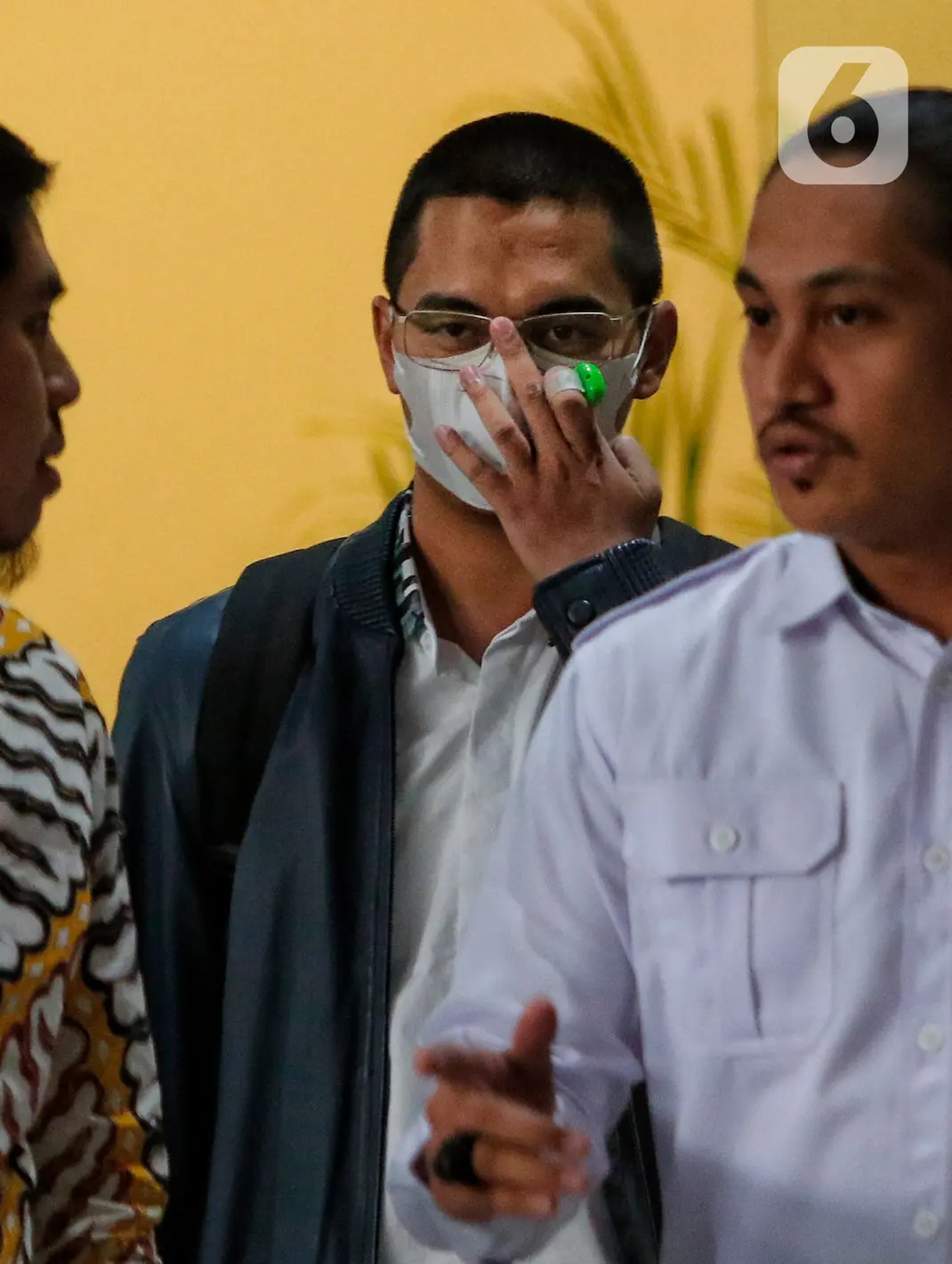 Mantan Komisaris PT Wika Beton Dadan Tri Yudianto Diam dan Tertunduk usai Diperiksa KPK - Foto ...