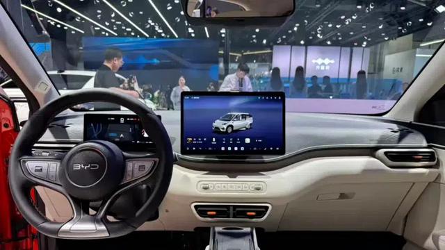 Tampang Model Baru BYD Atto 1 versi 2026, Lebih Cakep?
