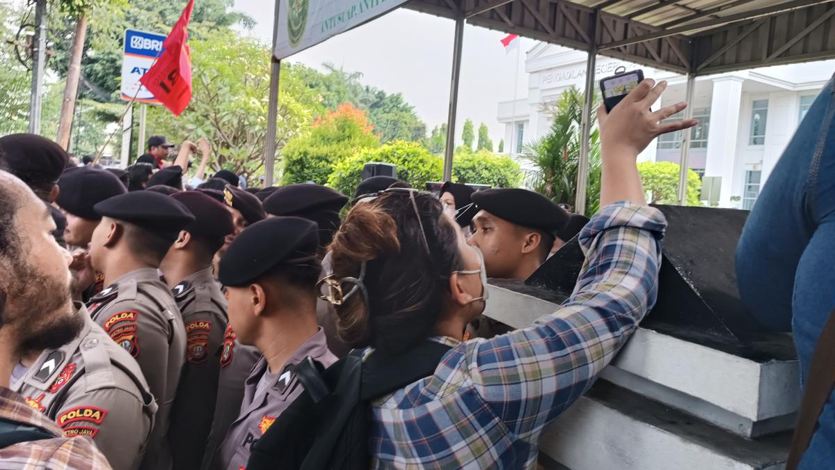 Panas Sidang Luhut Jadi Saksi di PN Jaktim, Digelar Terbuka tapi ...