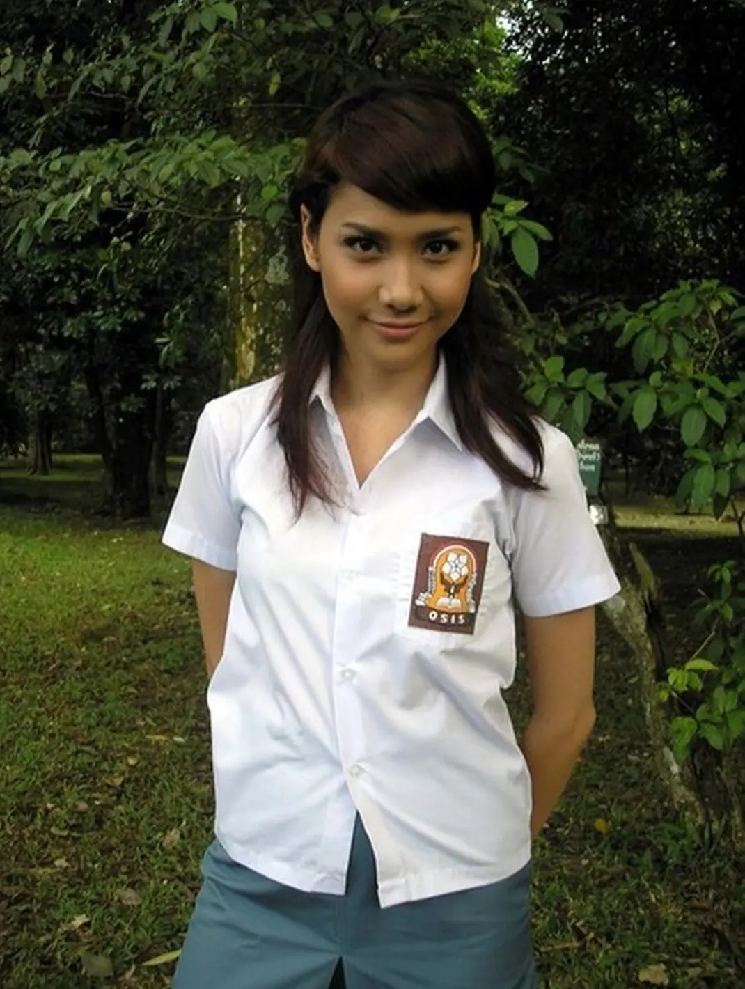 Potret BCL Saat Pakai Seragam SMA, Aura Bintang Terpancarkan - Foto ...