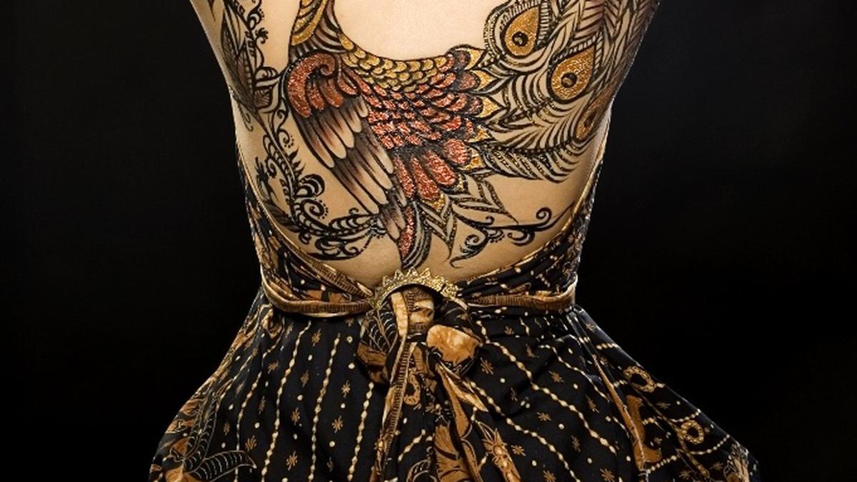 8 Tato Batik Terkece Untuk Rayakan Hari Batik Nasional Tahun Ini