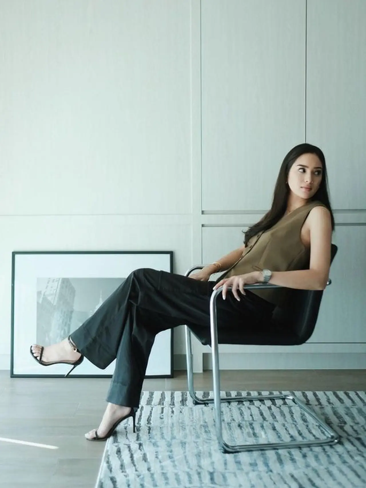 Sepupu Dian Sastro, Ini 6 Potret Cantik Naarah Joesoef Pacar Sean ...