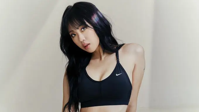 6 Gaya Unik dan Nyentrik Youngji yang Baru Saja Melalukan Dance Challenge Bersama Jaehyun serta ...