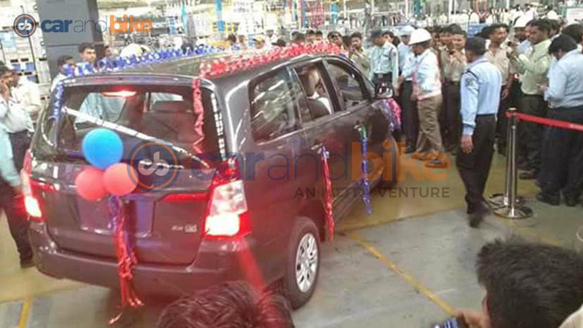 Pesta Perpisahan untuk Innova Generasi Pertama