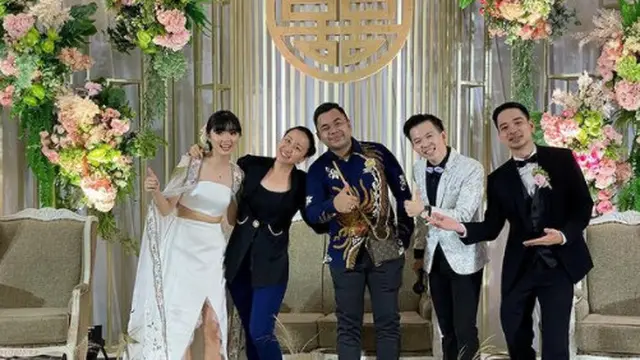 6 Momen Pernikahan YouTuber David GadgetIn dan Windy Gani, Digelar Diam ...