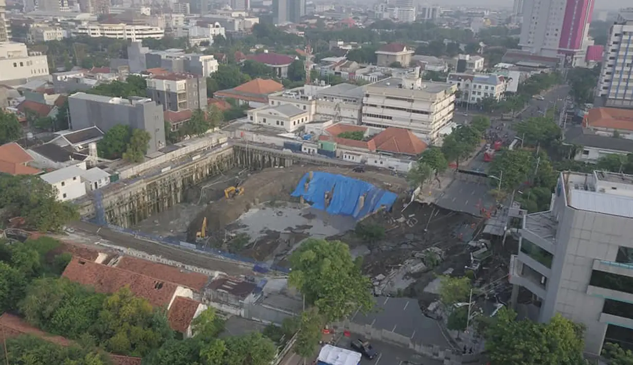 FOTO: Begini Penampakan Jalan Gubeng Surabaya yang Mendadak Ambles ...
