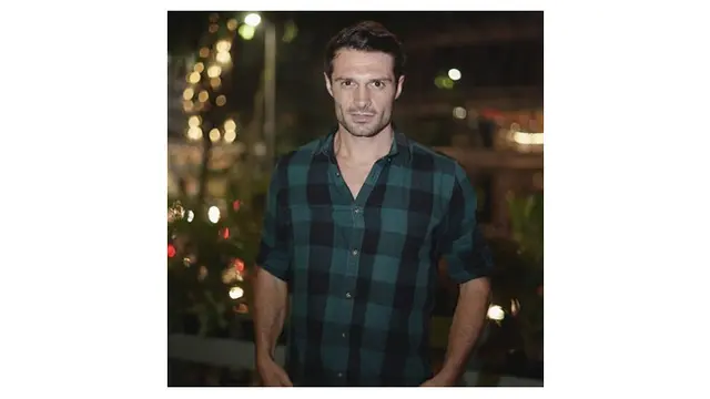 6 Potret Chris Leitner, Bule Tampan yang Dikabarkan Dekat dengan Elly Sugigi - Hot Liputan6.com