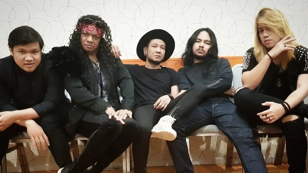 Nova Zahedi Keyboardist Band Candil In the Rockalisasi Meninggal Dunia ...