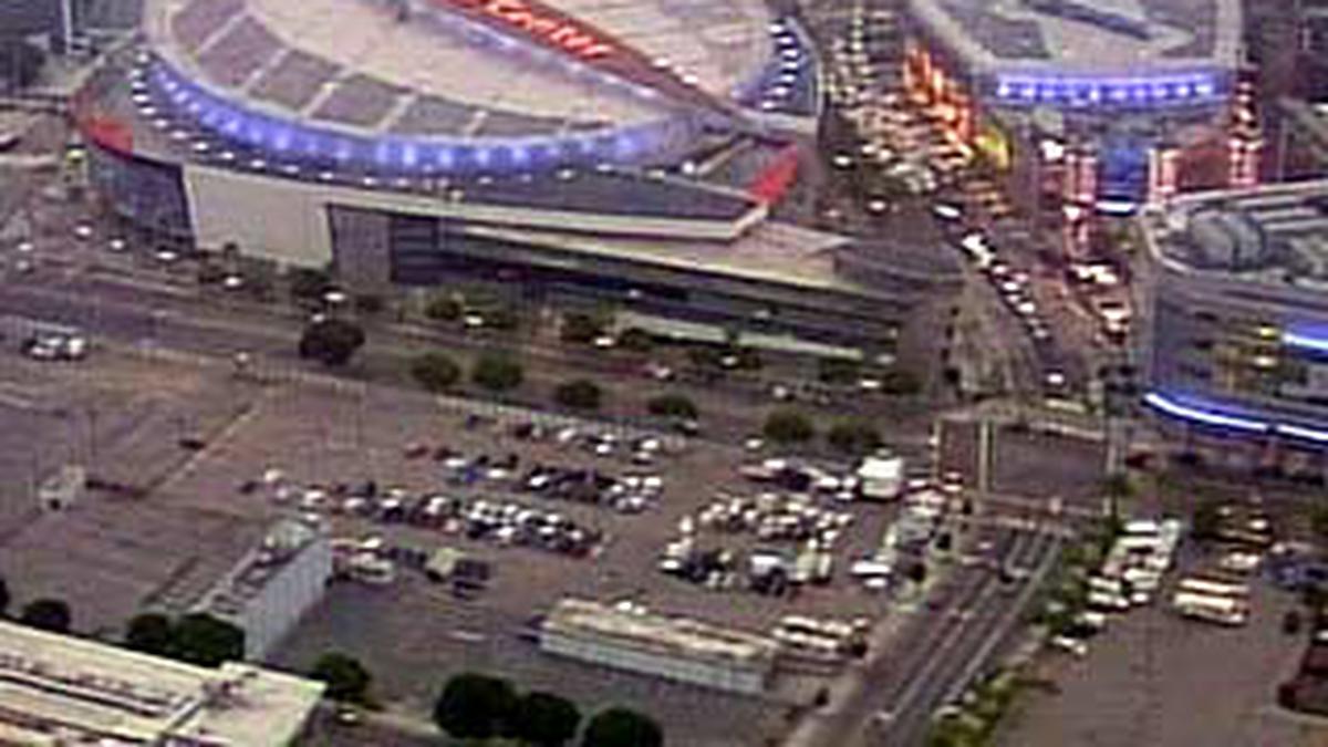 Dana Staples Center Memakai Uang Rakyat - ShowBiz Liputan6.com