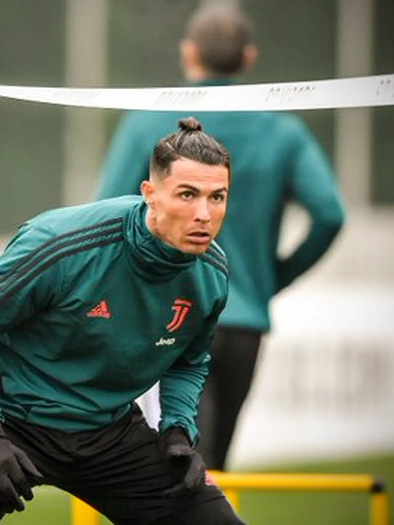 6 Gaya Rambut Cristiano Ronaldo Paling Curi Perhatian, Ada yang Mirip ...