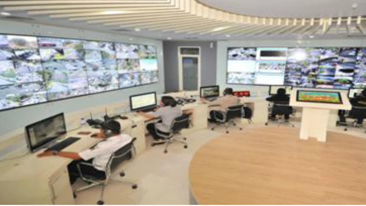 Penelpon Iseng ke Command Center 112 Surabaya Capai 704 dalam 6 Hari