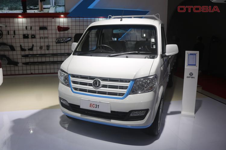 10 Potret Detail DFSK EC31 yang Menampakkan Diri di IIMS 2023 - Mobil ...