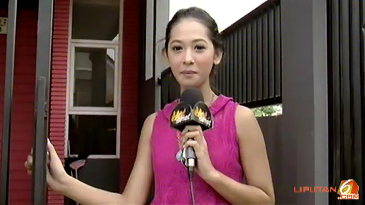 Poppy Bunga Pilih Rumah Dekat Masjid - ShowBiz Liputan6.com