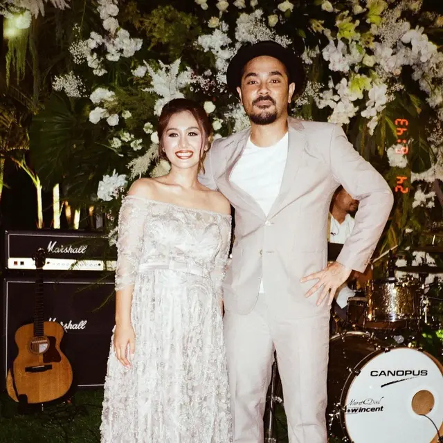 6 Potret 'Pernikahan' Glenn Fredly dan Mutia Ayu di Glenn Fredly the Movie - Hot Liputan6.com