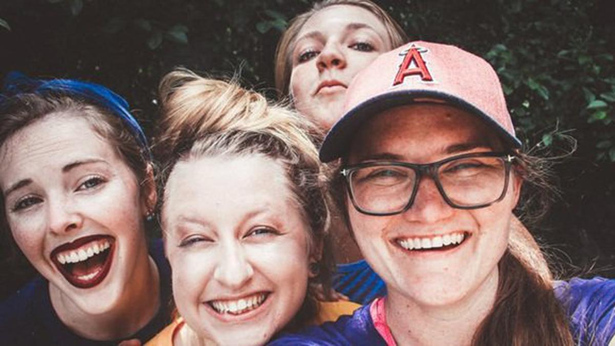 Suka Bercanda, 6 Zodiak Ini Ternyata Paling Jahil dan Usil Lho ...